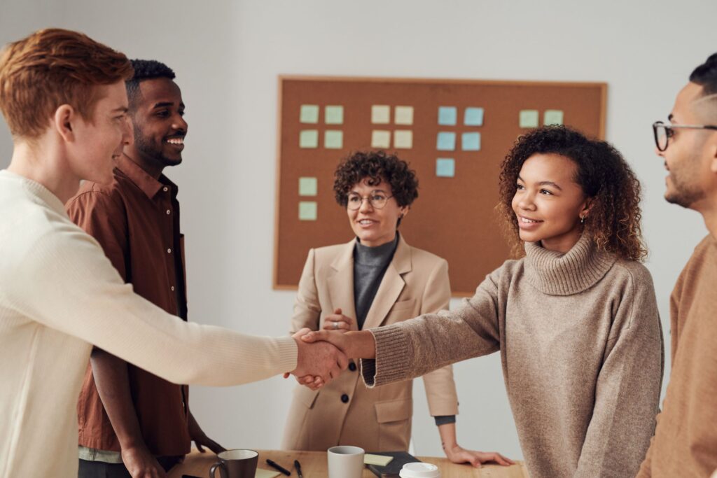 10 departments you'll find at work 🏢 - The Grown-Up School
